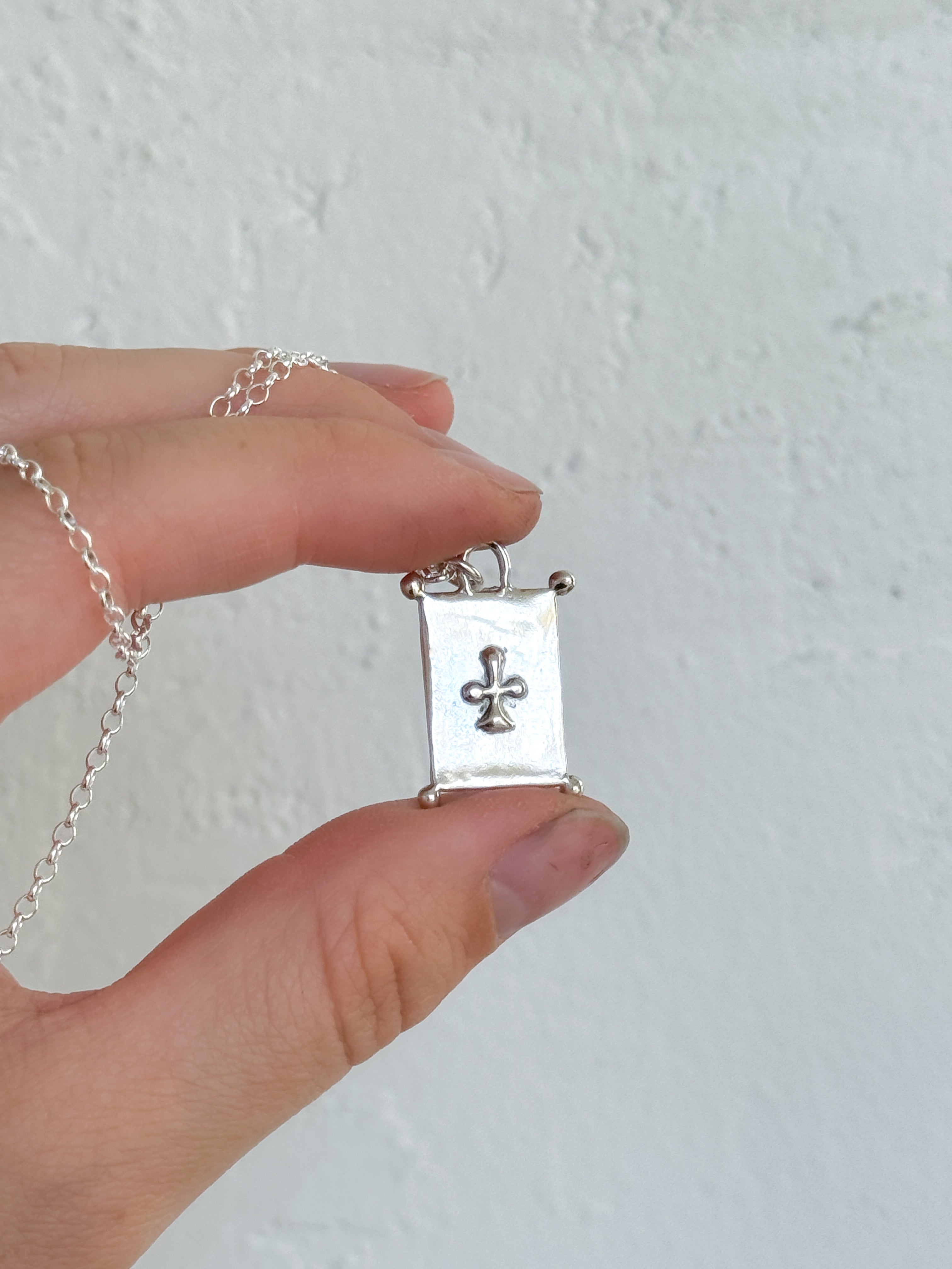Clubs card necklace – Vegevedge